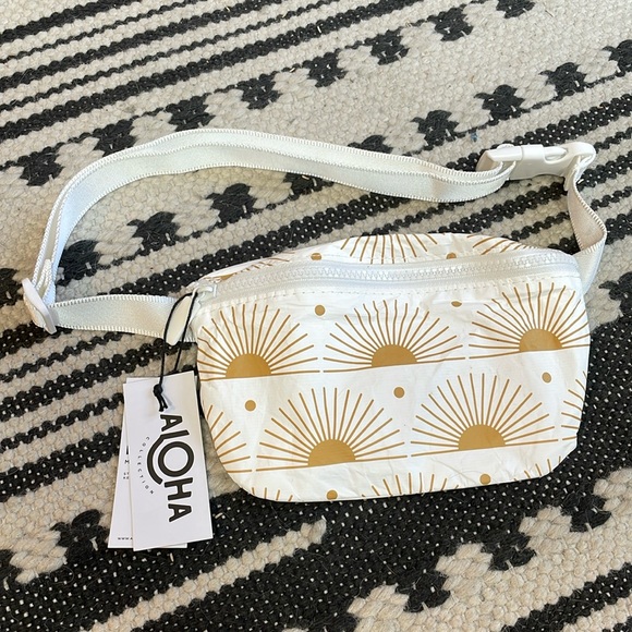 ALOHA Collection | Bags | Aloha Collection White And Gold Sunburst Bag ...